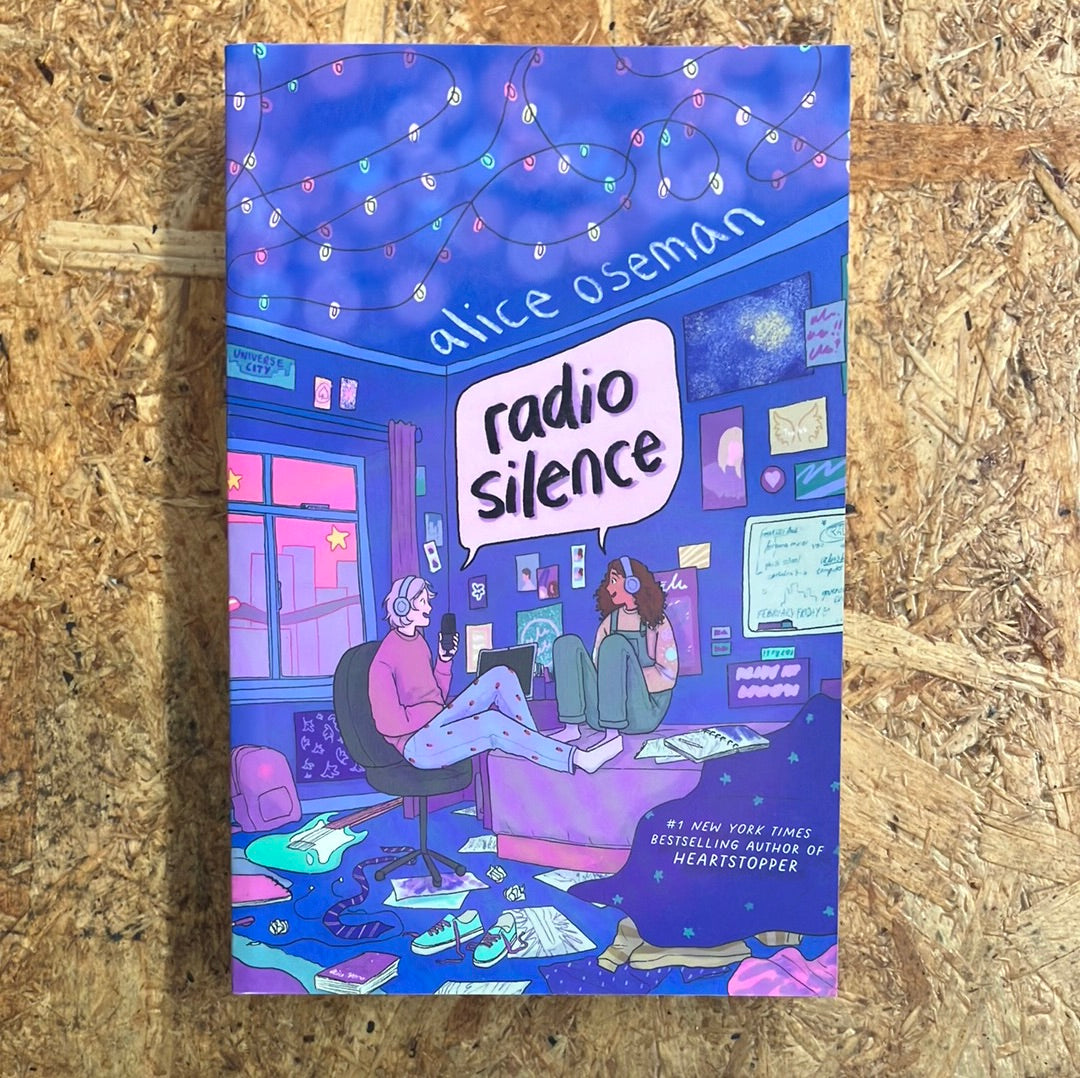 Radio Silence | Alice Oseman – Pigeon Books
